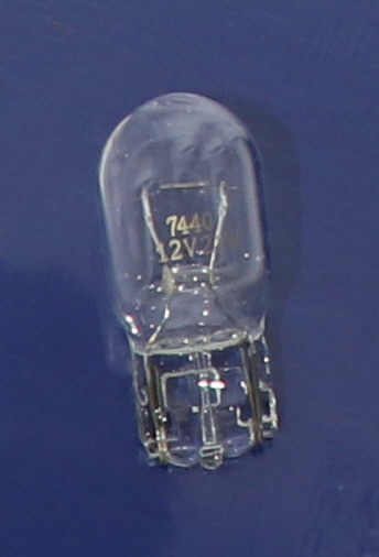 L0007440 21W Mini Bulb Buy Truck Parts