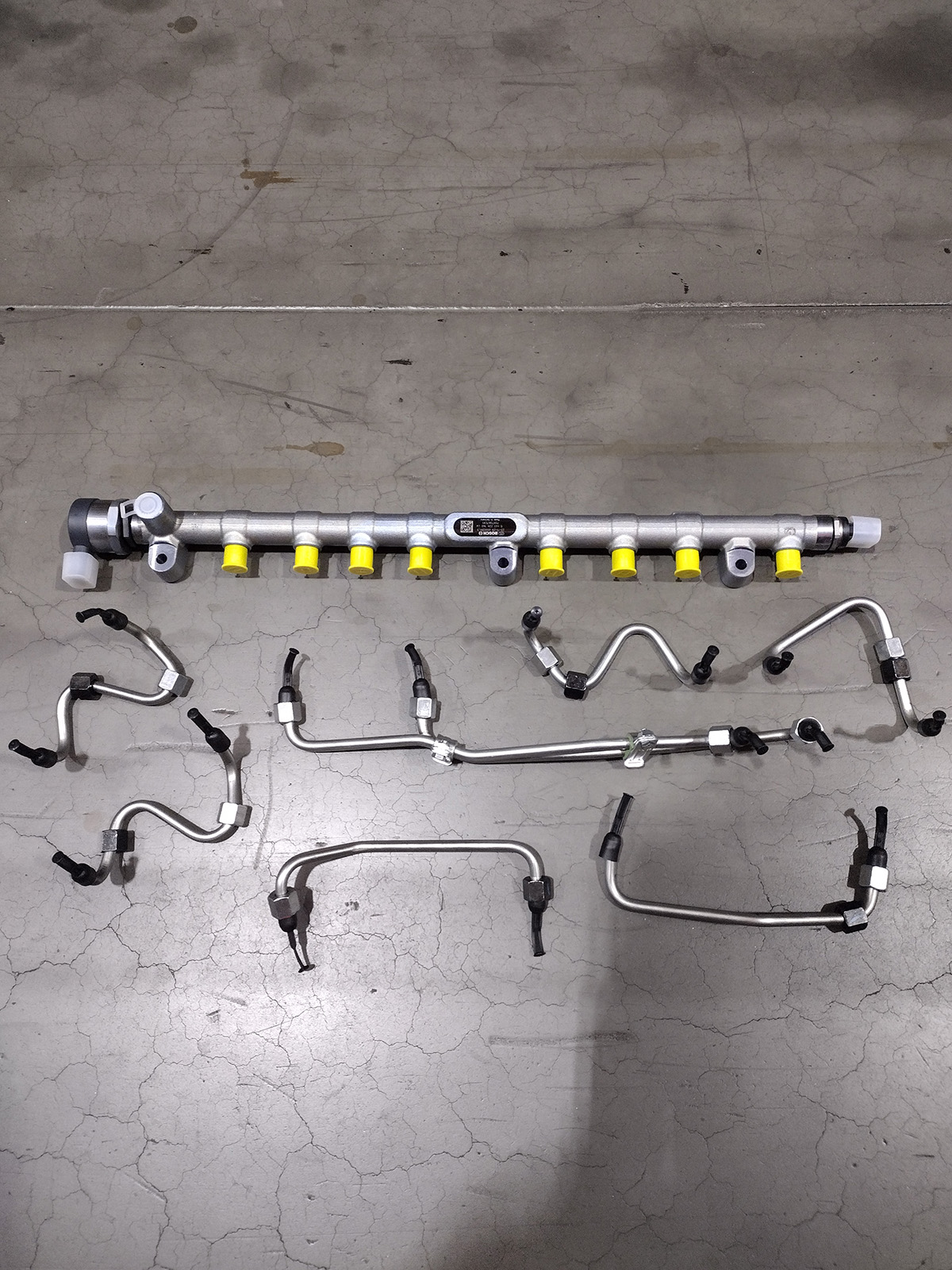 2517651C91 Kit,Fuel Rail Buy Truck Parts